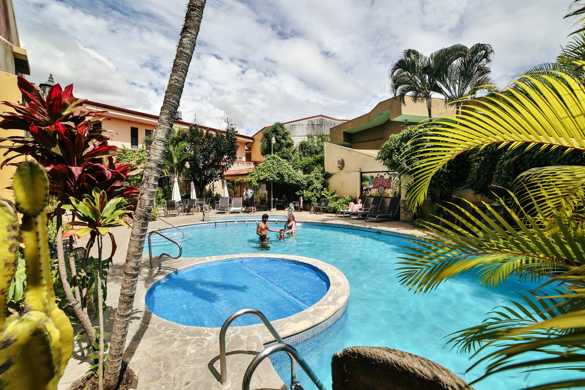 Official Website - Adventure Inn Hotel, Costa Rica